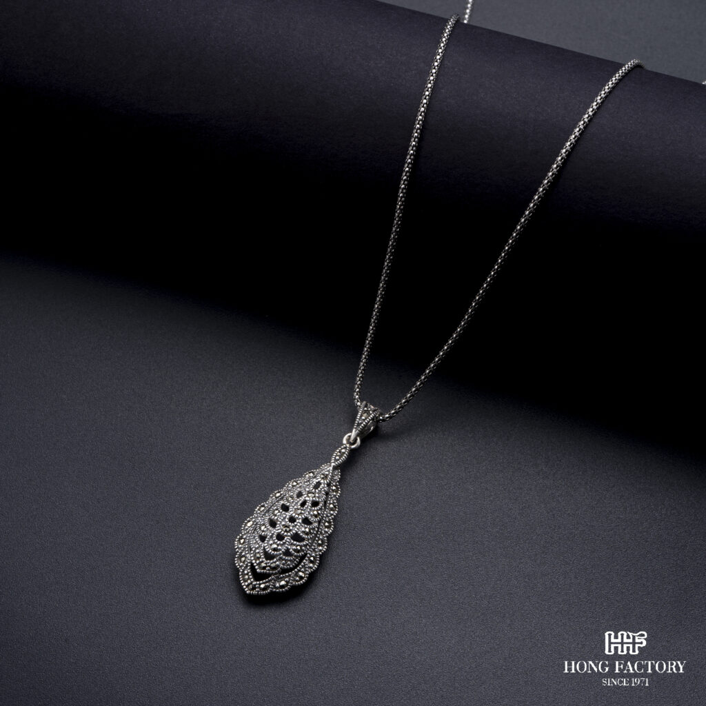 Rain-Proof Jewelry Displays for Your Boutique: What You Need to Know ...